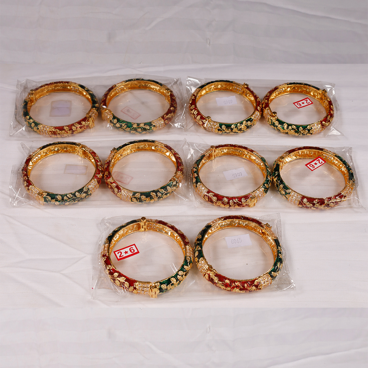 Rajputra Association of North America. Multi Meena Kangan Set